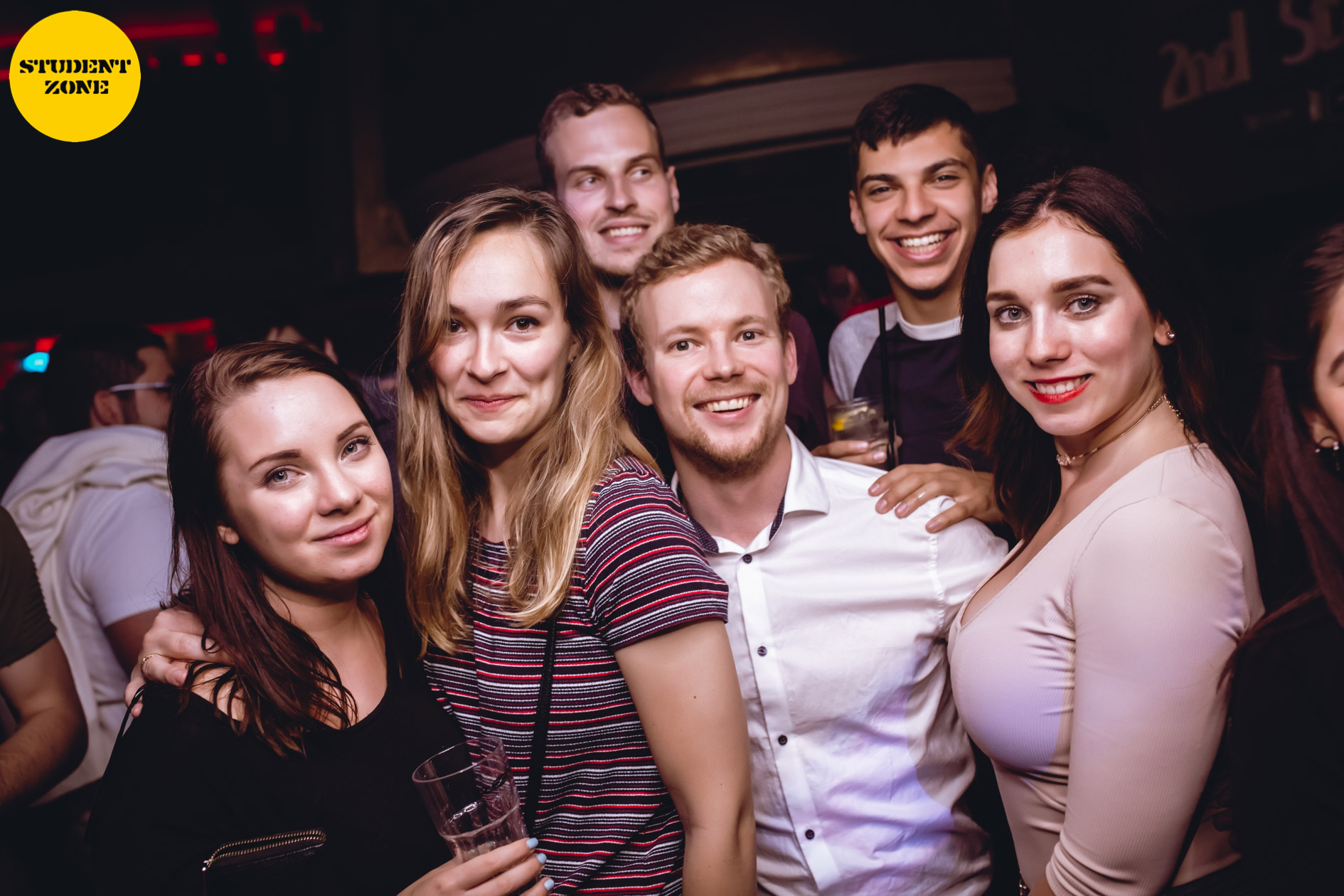 Semester Closing Party :: iStudentZone.cz