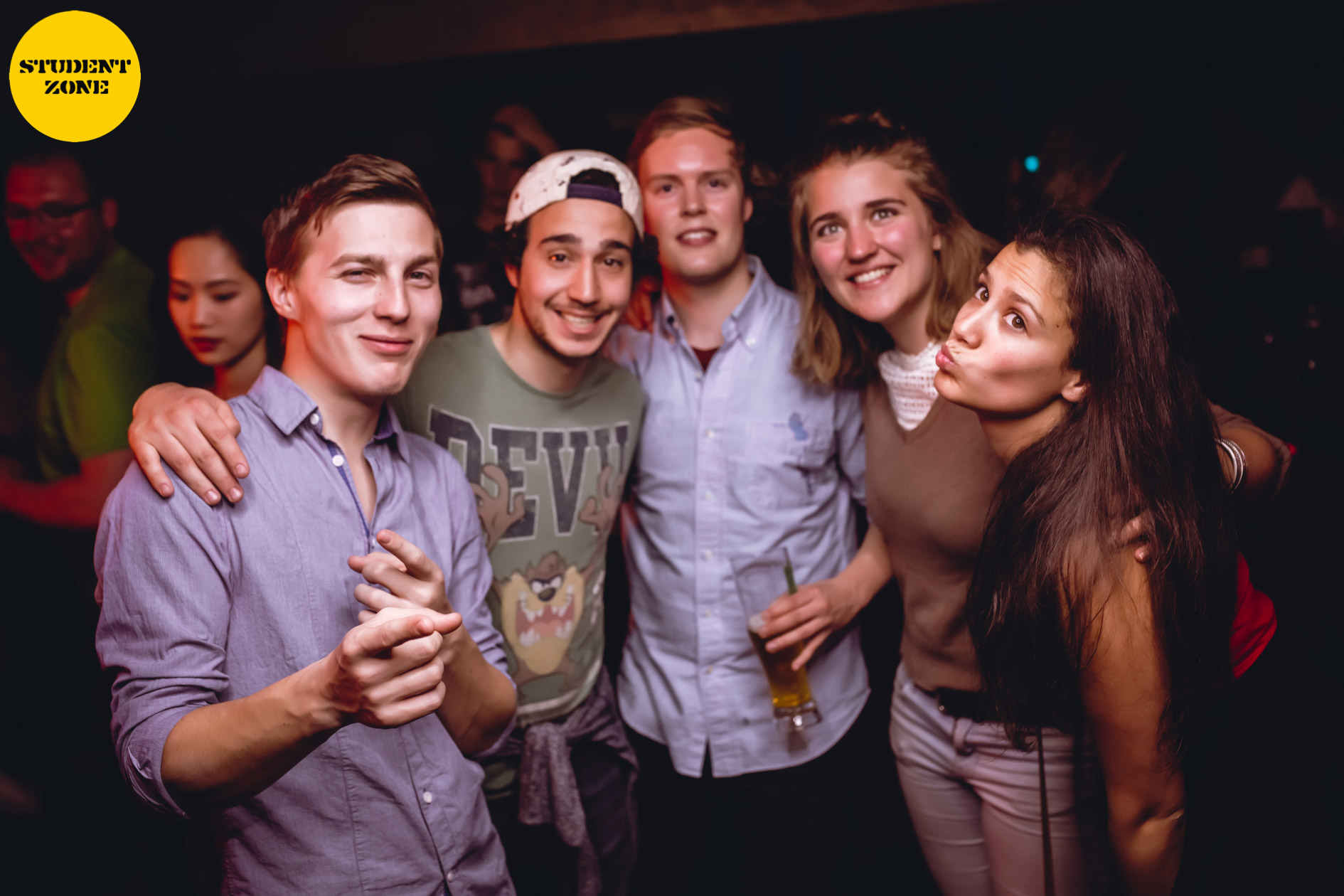 Semester Closing Party :: iStudentZone.cz