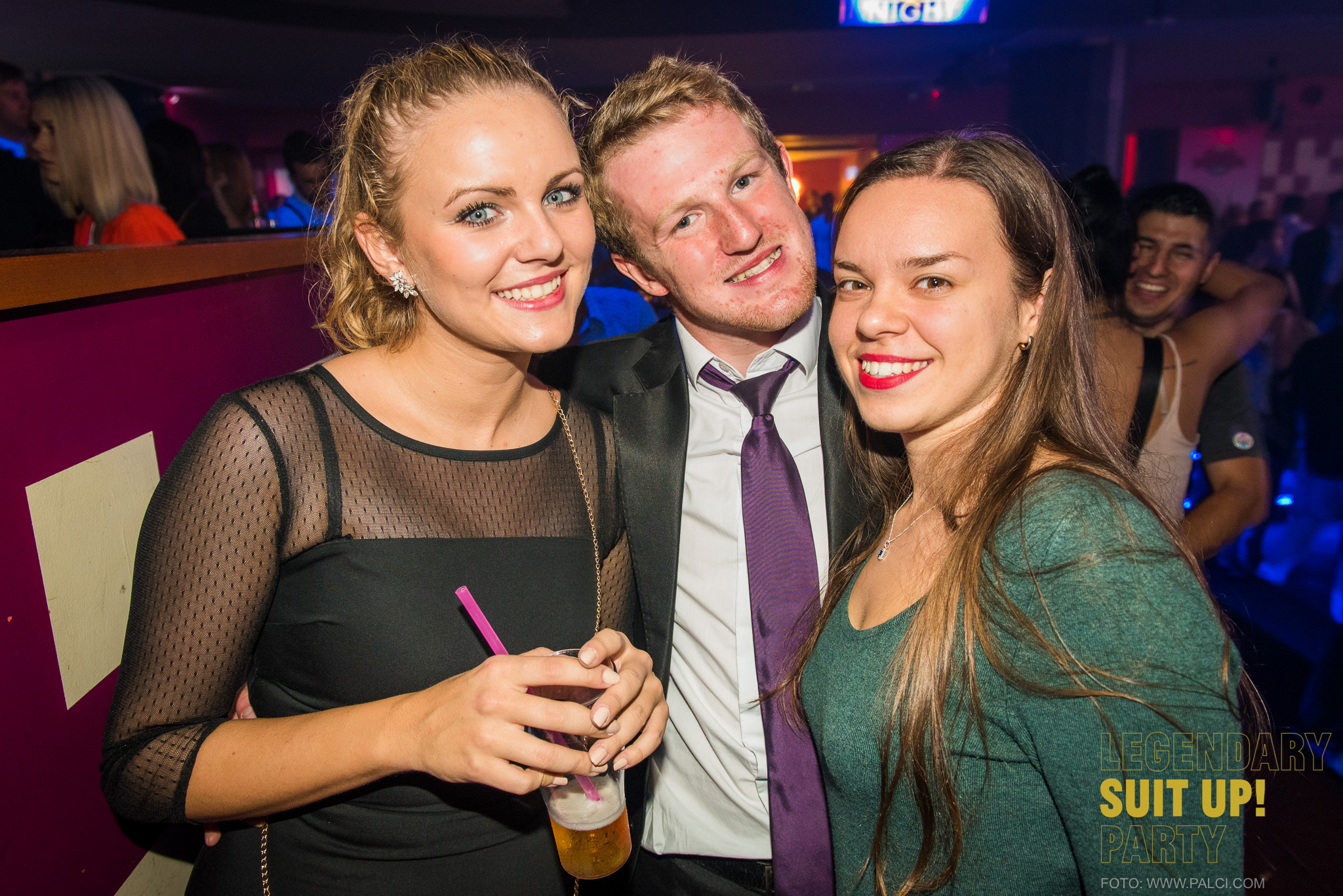 SUIT UP Party :: iStudentZone.cz